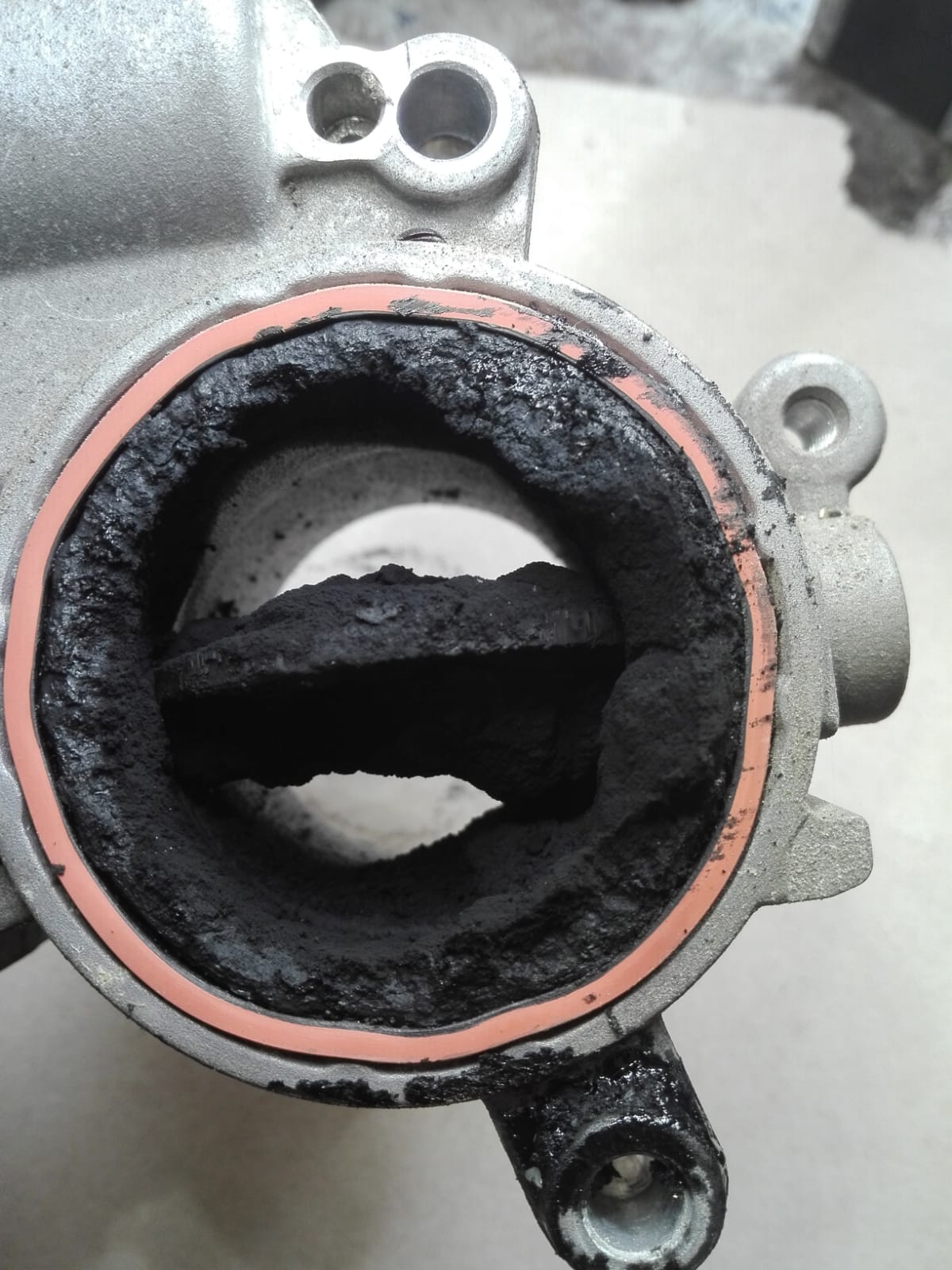 [VOLKSWAGEN TIGUAN 06/2012 1968cc CFF 103Kw Diesel] Il motore si spegne ...