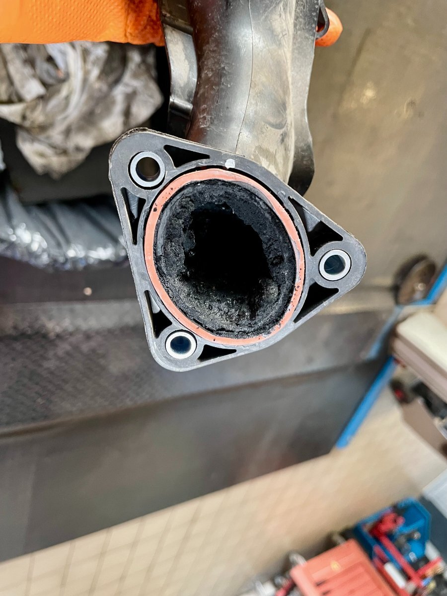 [Ford Cmax 04/2016 1.5cc XXDD 95Kw Diesel] P2279 - Perdite sistema ...